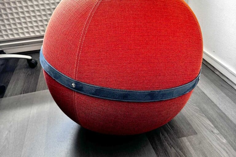 On a testé le ballon à la place de la chaise de bureau : nos meilleures ...